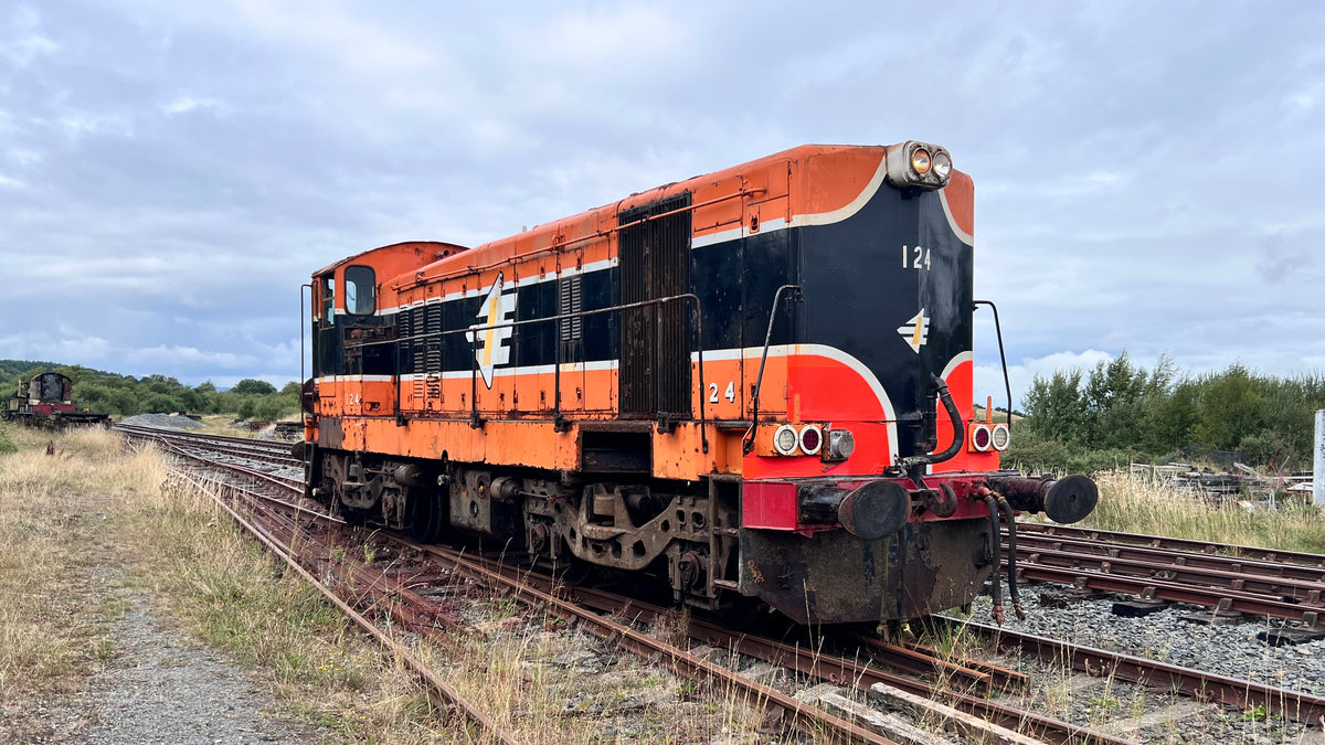 1:32 Scale CIÉ Class 121 – Bowaters Models