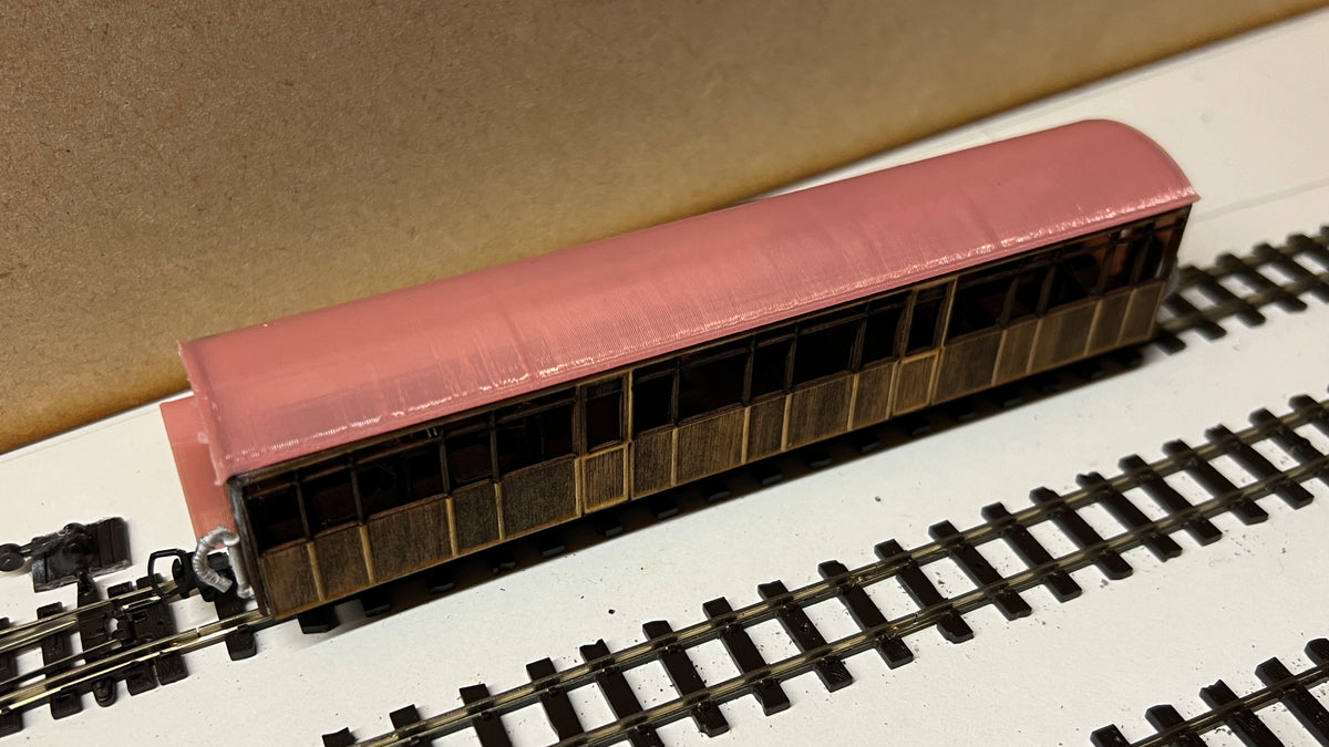 4mm Scale Ffestiniog Railway Composite Coach No.106/107 – Bowaters Models