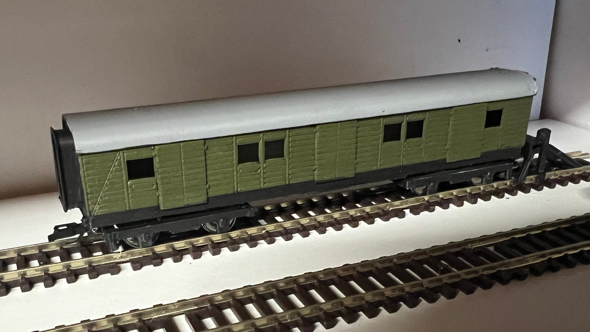 TT:120 Scale SR Bogie Luggage Van – Bowaters Models